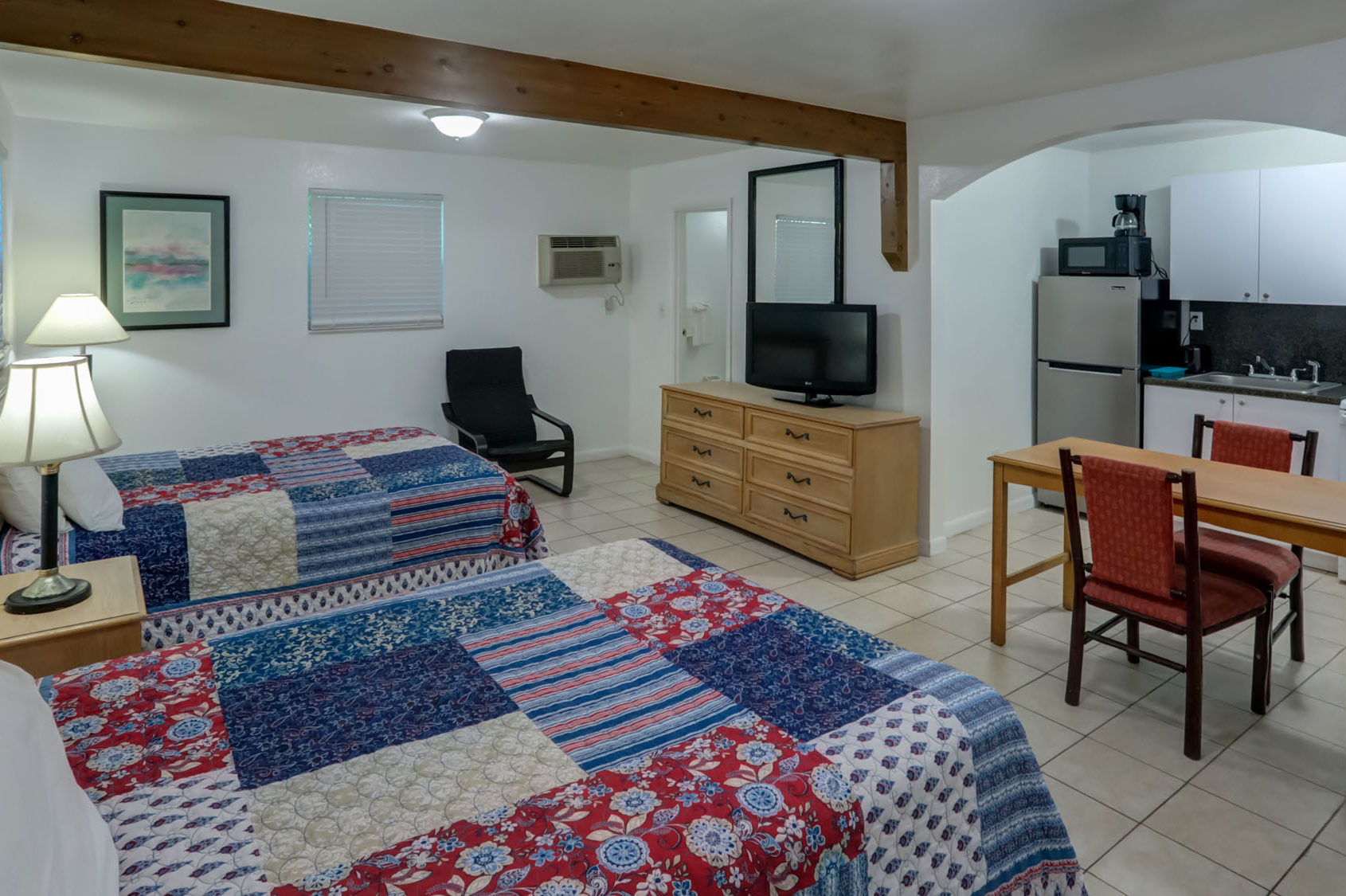 Extra large room - Richard's Motel