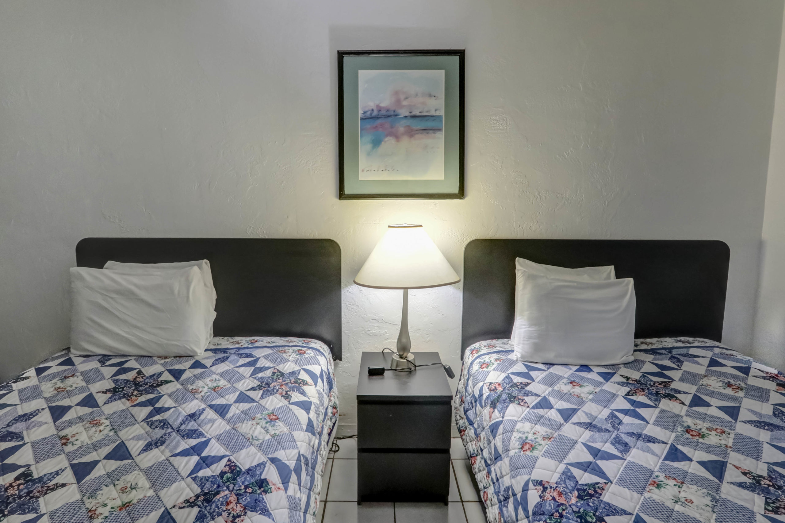 Regular hotel room - Richard's Motel